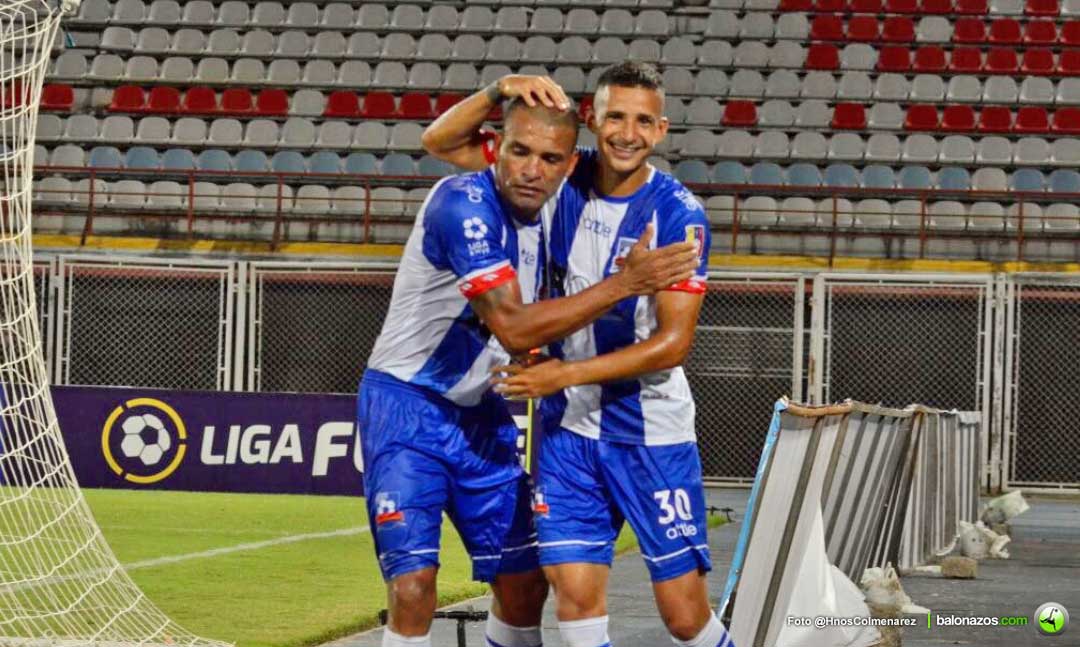 También jugó para Atlético Socopó, Llaneros de Guanare y ULA Mérida ...